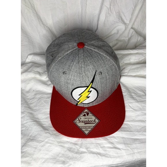 DC Comics | Accessories | Dc Comics The Flash Hat Snapback Two Tone ...